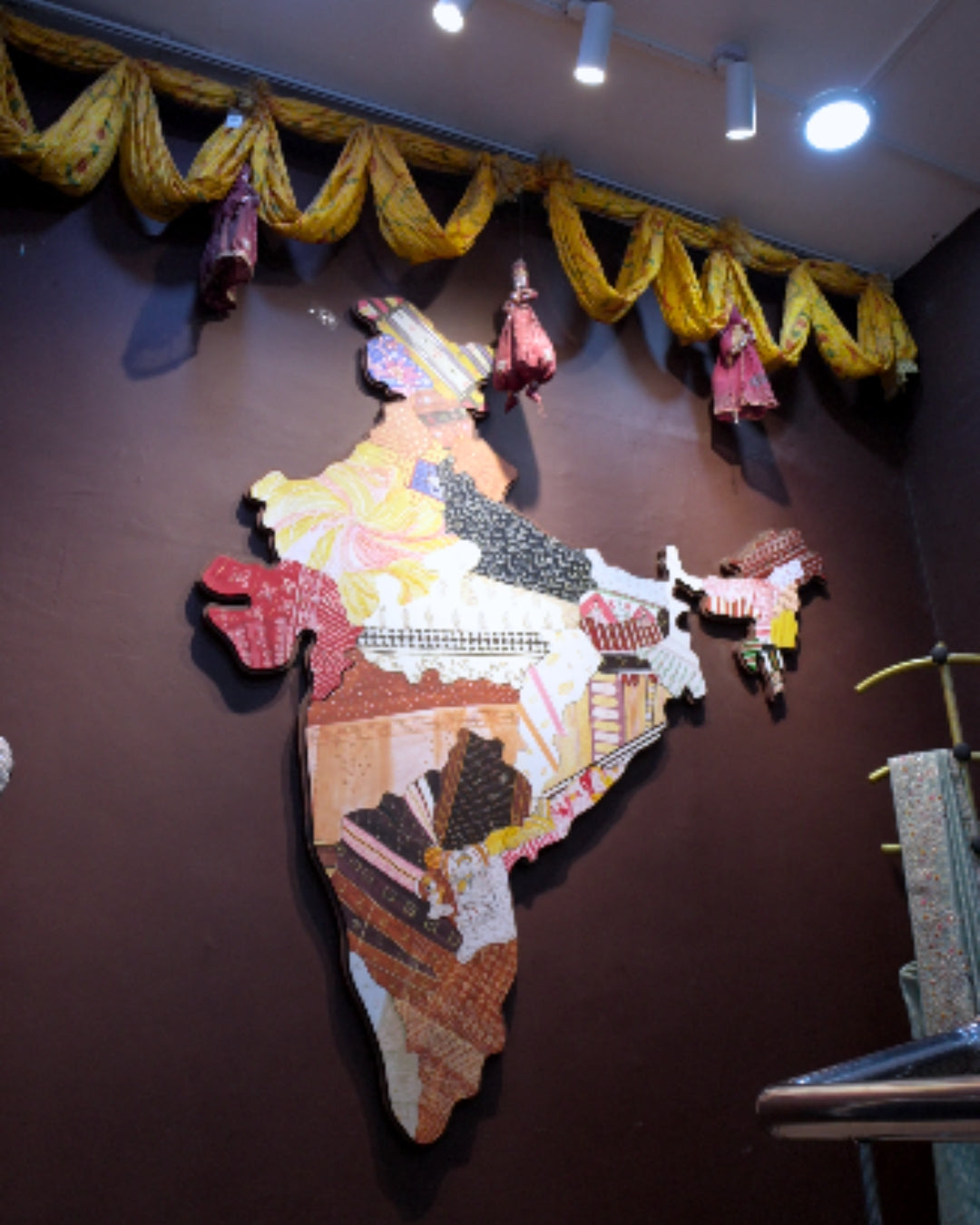 Best Banarasi Silk Saree Shop in Varanasi | Pure Banarasi Silk Sarees ...